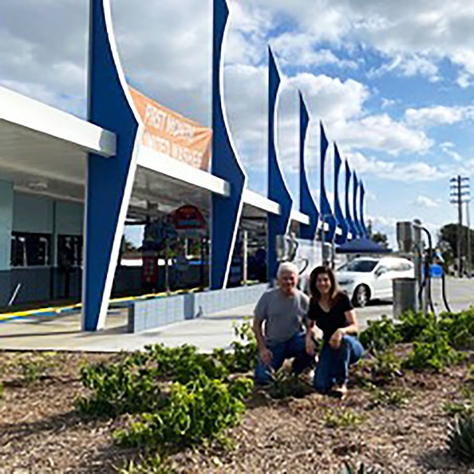 Googie Goes Green - Googie Car Wash